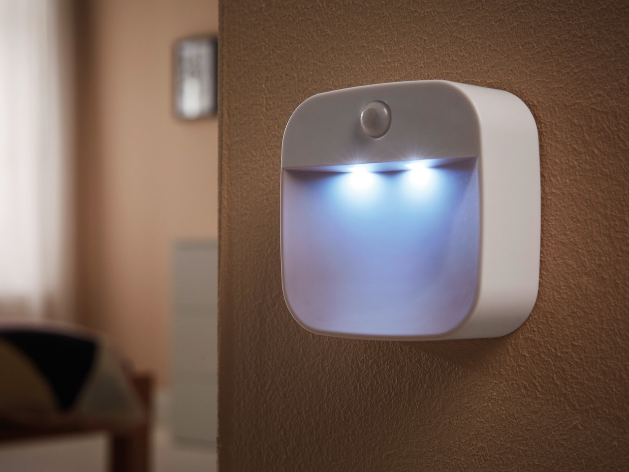 Livarno Lux LED Motion-Detecting Night Light1 - Lidl - Great Britain ...